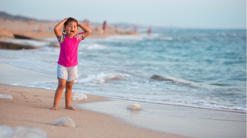Wat moet je doen bij een kwallenbeet?